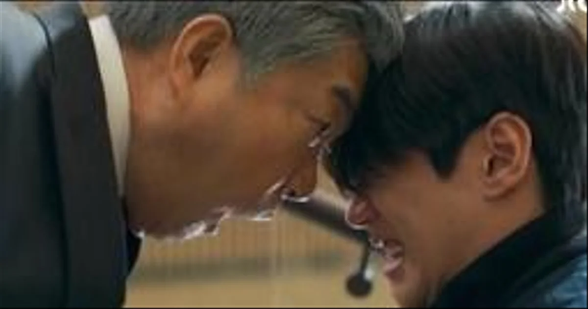 Lee Jun Young and Son Hyun-joo Swap Souls After Headbutt in 'Chairman ...